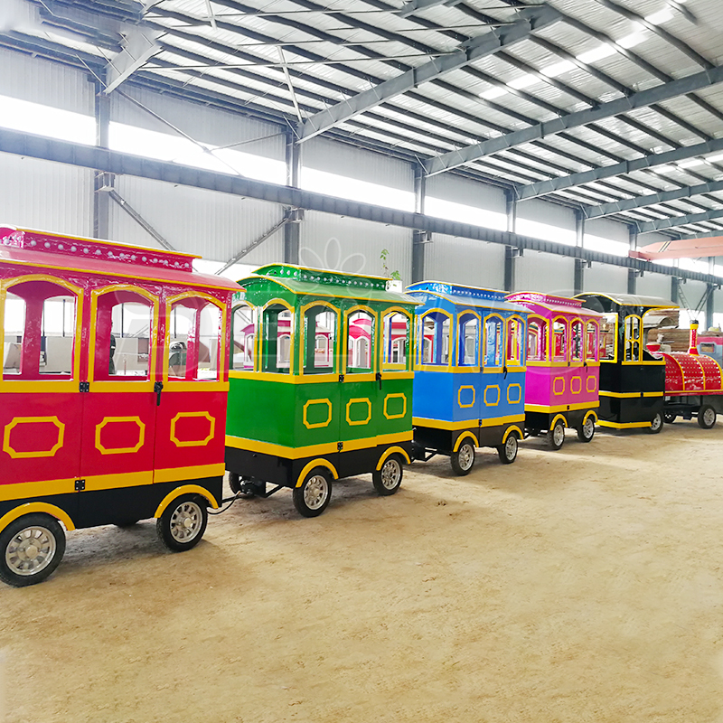 สวนสนุกวินเทจ Trackless Train - สนามเด็กเล่นในร่ม, แทรมโพลีนพาร์ค, ผู้ ...
