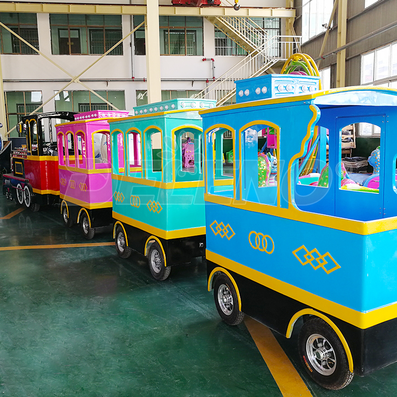 สวนสนุกวินเทจ Trackless Train - สนามเด็กเล่นในร่ม, แทรมโพลีนพาร์ค, ผู้ ...